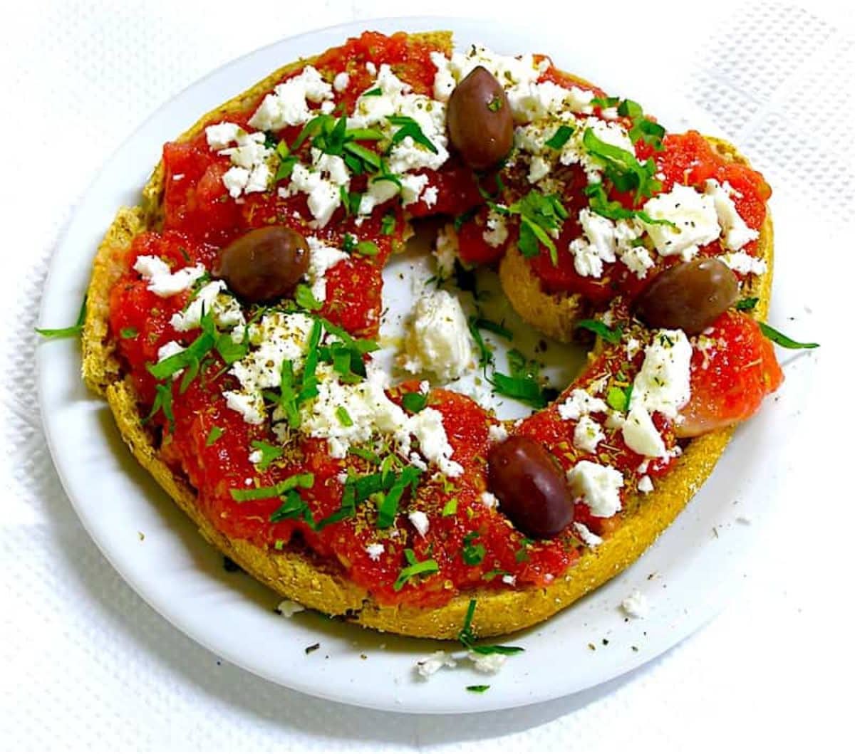 The Hirshon Cretan Dakos – ντάκος - The Food Dictator