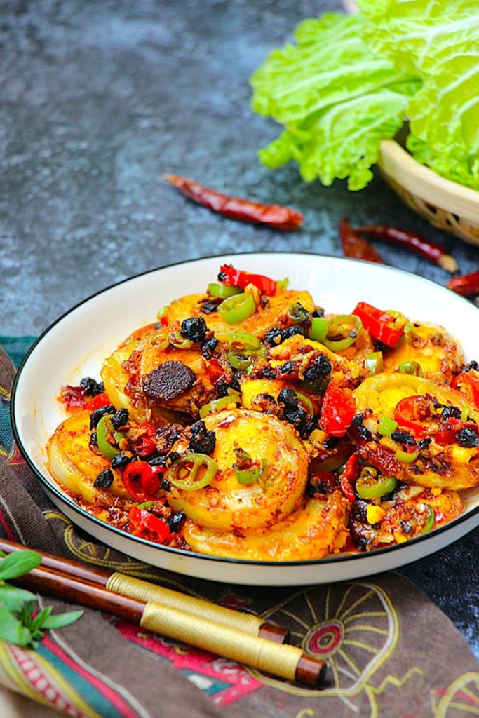 The Hirshon Hunanese 'Gold Coin' Stir-Fried Eggs - 金钱蛋 - The Food Dictator