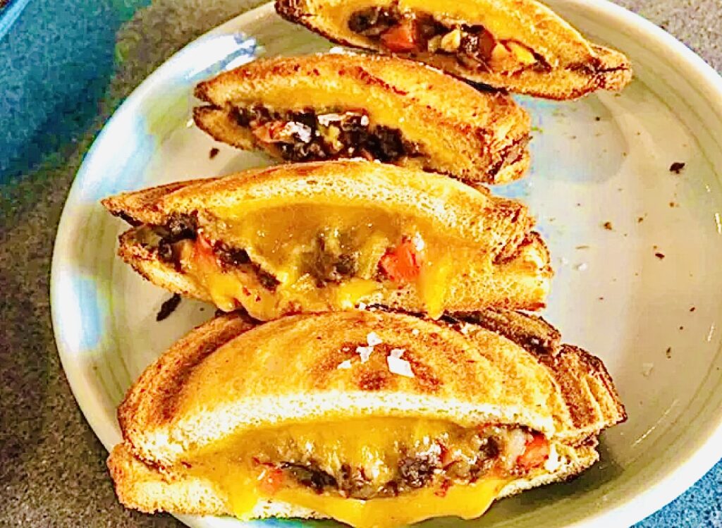 The Hirshon Hawaii 'Flying Saucer' Sandwiches - The Food Dictator