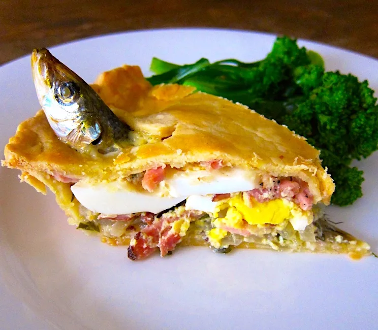 The Hirshon Gourmet Cornish Stargazy Pie - Pastes Hern Lagesek - The ...