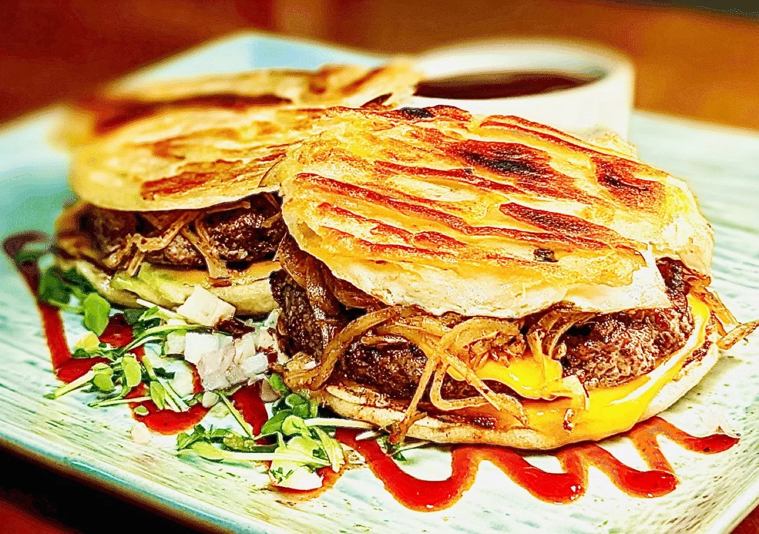 The Hirshon ULTIMATE Dubai Paratha Smash Burger - دبي باراثا سماش برجر ...